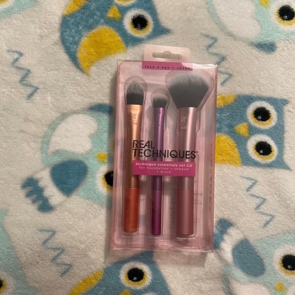 Real Techniques | Makeup | New Real Techniques Essentials Set 2 | Poshmark